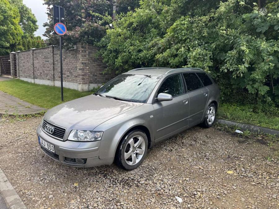 Yellow Audi A4 2005 in Vilnius, with an engine capacity of 2.50 L and mileage of 324 thousand km for 550 €, photo 4 on AUTOMOTO.COM.LV