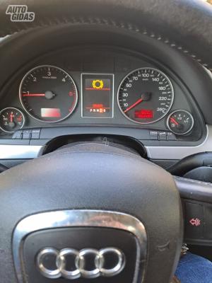 Yellow Audi A4 2005 in Kaunas, with an engine capacity of 2.00 L and mileage of 452 thousand km for 800 €, photo 7 on AUTOMOTO.COM.LV