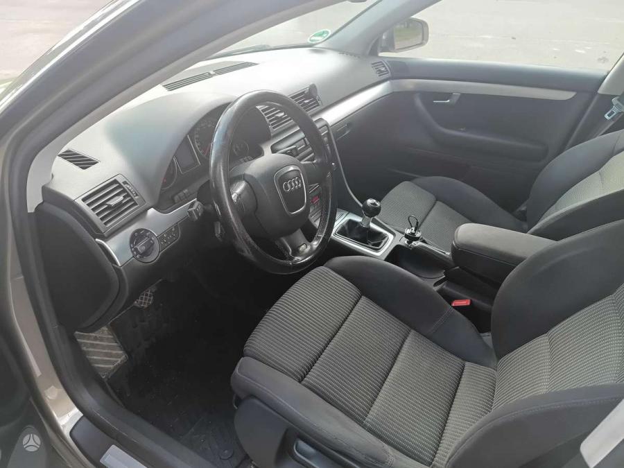 Dzeltens Audi A4 2006 Kazlų Rūda, ar dzinēja tilpumu 1.97 L un nobraukumu 357 tūkst. km par 2750 €, foto 9 vietnē AUTOMOTO.COM.LV