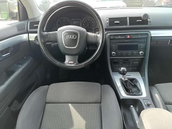 Dzeltens Audi A4 2006 Kazlų Rūda, ar dzinēja tilpumu 1.97 L un nobraukumu 357 tūkst. km par 2750 €, foto 9 vietnē AUTOMOTO.COM.LV