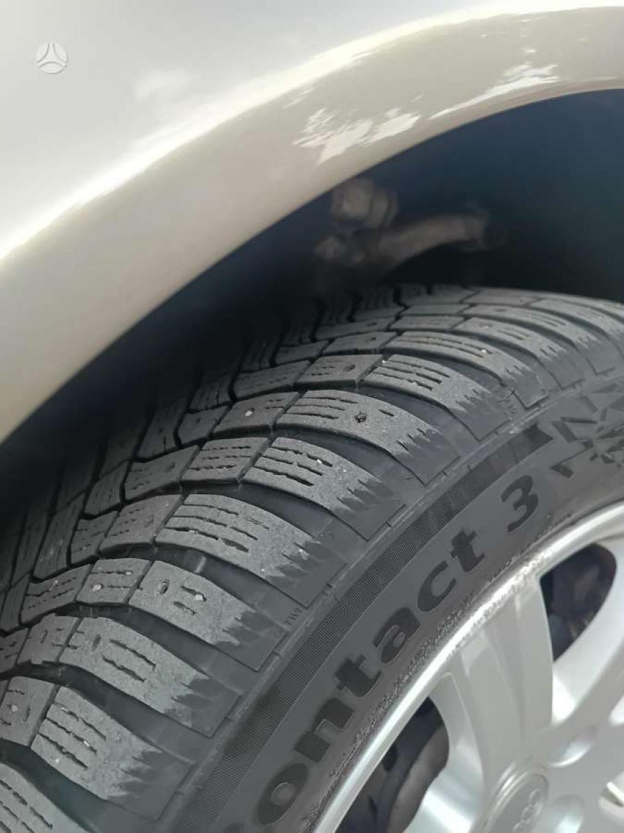 Dzeltens Audi A4 2006 Kazlų Rūda, ar dzinēja tilpumu 1.97 L un nobraukumu 357 tūkst. km par 2750 €, foto 16 vietnē AUTOMOTO.COM.LV