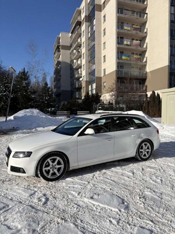 Dzeltens Audi A4 2009 Viļņa, ar dzinēja tilpumu 2.70 L un nobraukumu 407 tūkst. km par 3900 €, foto 3 vietnē AUTOMOTO.COM.LV