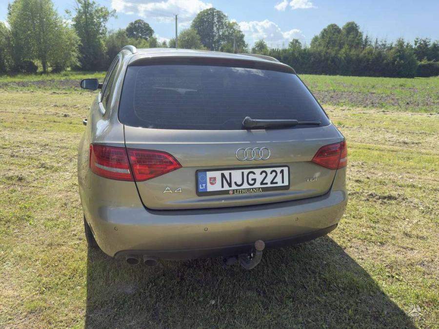 Dzeltens Audi A4 2011 Kaišiadorys, ar dzinēja tilpumu 1.97 L un nobraukumu 318 tūkst. km par 6150 €, foto 6 vietnē AUTOMOTO.COM.LV