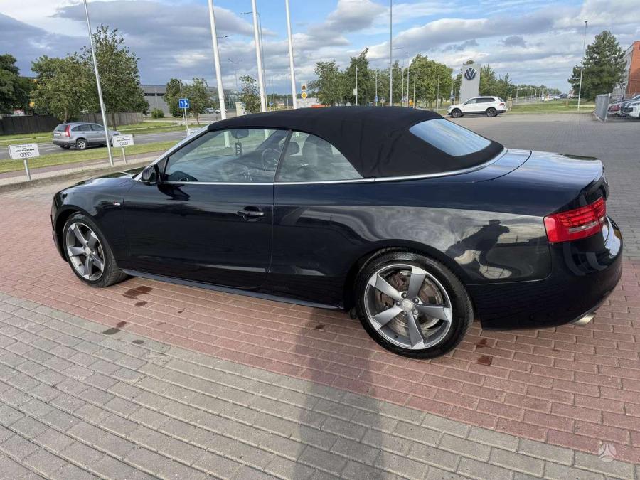 Black Audi A5 2009 in Siauliai, with an engine capacity of 2.97 L and mileage of 340 thousand km for 3500 €, photo 7 on AUTOMOTO.COM.LV