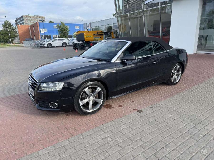 Black Audi A5 2009 in Siauliai, with an engine capacity of 2.97 L and mileage of 340 thousand km for 3500 €, photo 8 on AUTOMOTO.COM.LV