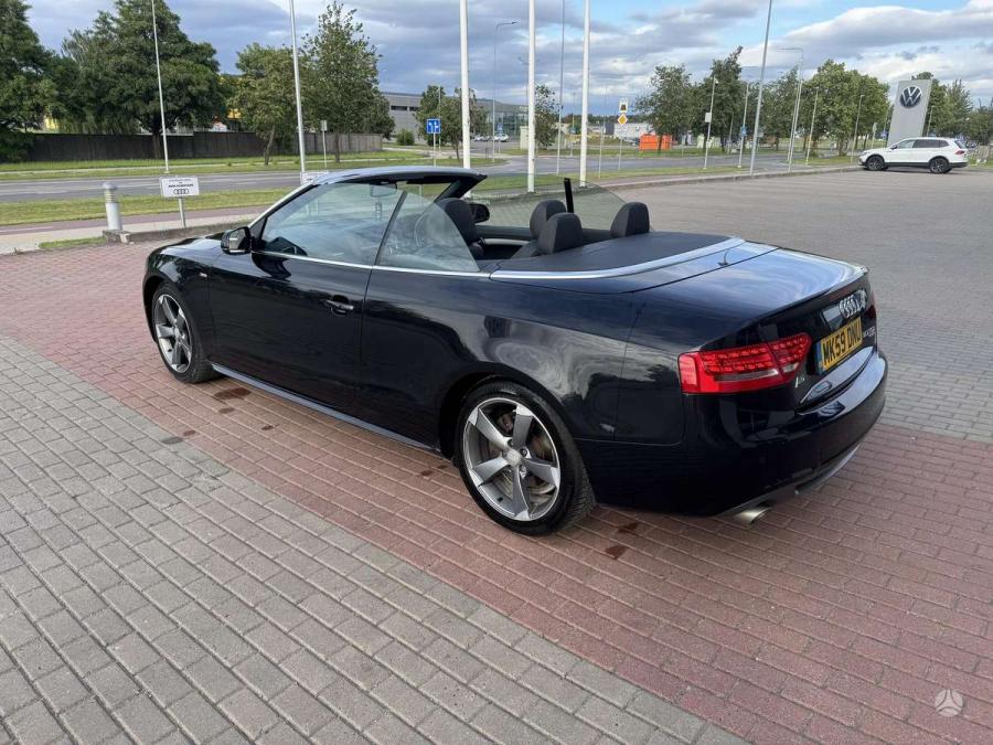 Black Audi A5 2009 in Siauliai, with an engine capacity of 2.97 L and mileage of 340 thousand km for 3500 €, photo 12 on AUTOMOTO.COM.LV
