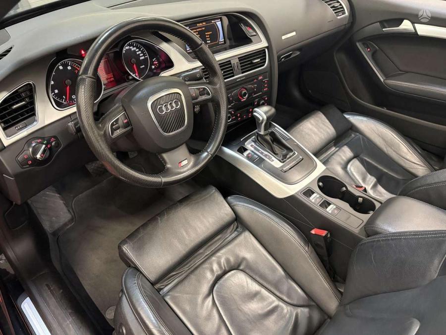 Black Audi A5 2010 in Vilnius, with an engine capacity of 1.98 L and mileage of 113 thousand km for 8290 €, photo 11 on AUTOMOTO.COM.LV