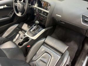Black Audi A5 2010 in Vilnius, with an engine capacity of 1.98 L and mileage of 113 thousand km for 8290 €, photo 15 on AUTOMOTO.COM.LV