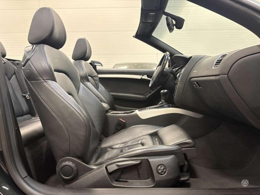 Black Audi A5 2010 in Vilnius, with an engine capacity of 1.98 L and mileage of 113 thousand km for 8290 €, photo 16 on AUTOMOTO.COM.LV