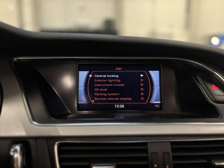 Black Audi A5 2010 in Vilnius, with an engine capacity of 1.98 L and mileage of 113 thousand km for 8290 €, photo 23 on AUTOMOTO.COM.LV