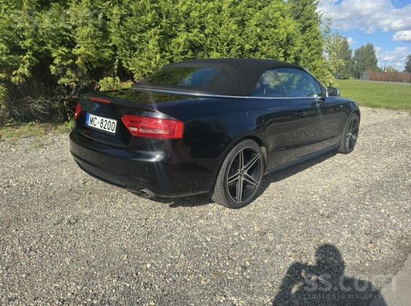 Audi A5 2010 in Bauska on AUTOMOTO.COM.LV Black Audi A5 2010 in Bauska, with an engine capacity of 3.00 L and mileage of 291 thousand km for 7300 €, photo 4 on AUTOMOTO.COM.LV