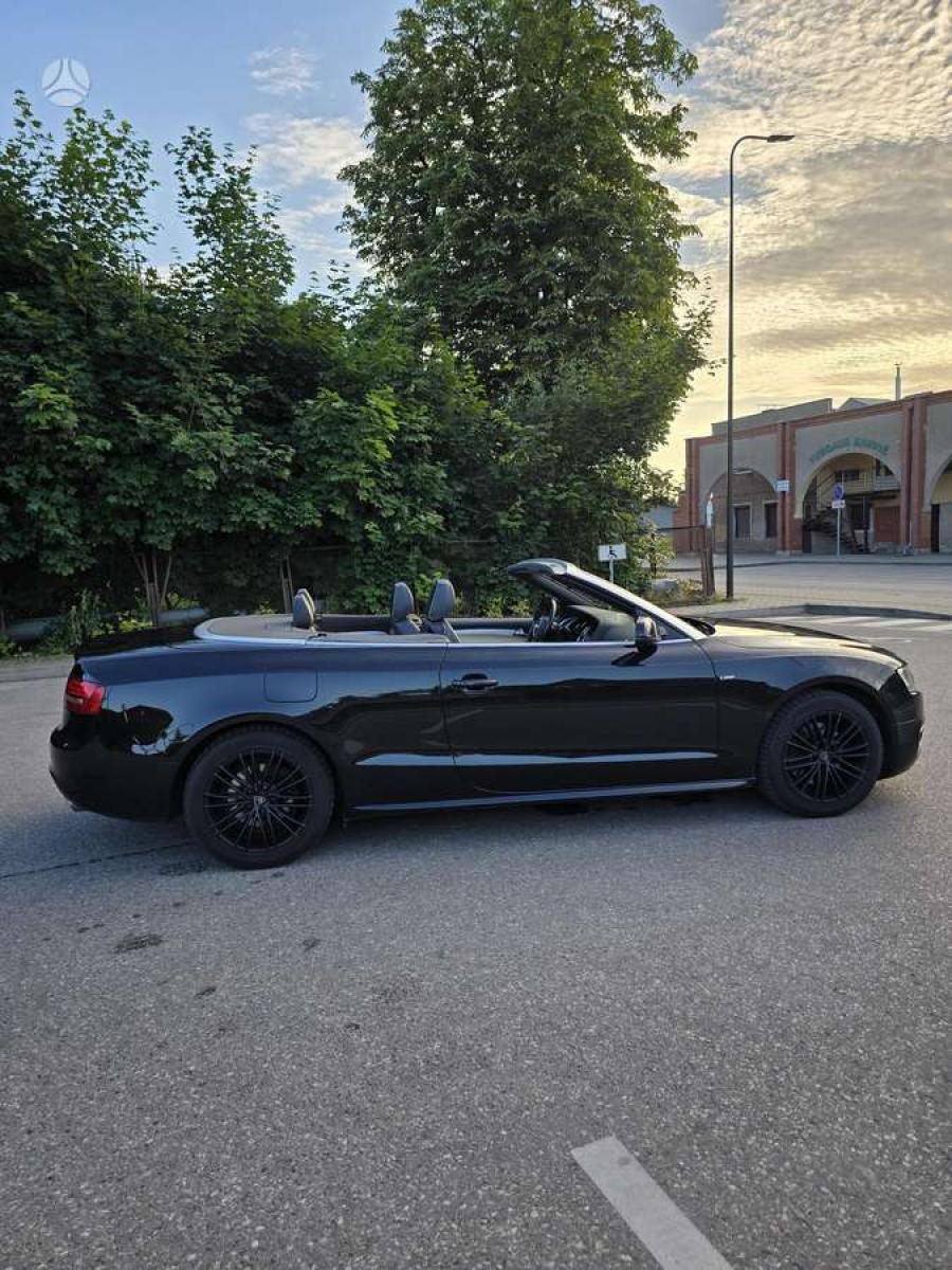 Black Audi A5 2011 in Ukmerge, with an engine capacity of 2.97 L and mileage of 258 thousand km for 8999 €, photo 5 on AUTOMOTO.COM.LV