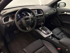 Black Audi A5 2012 in Marijampole, with an engine capacity of 2.70 L and mileage of 284 thousand km for 8500 €, photo 3 on AUTOMOTO.COM.LV