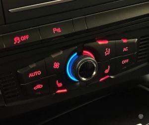 Black Audi A5 2012 in Marijampole, with an engine capacity of 2.70 L and mileage of 284 thousand km for 8500 €, photo 18 on AUTOMOTO.COM.LV