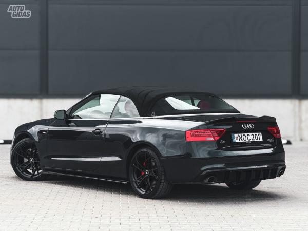 Black Audi A5 2013 in Siauliai, with an engine capacity of 2.00 L and mileage of 123 thousand km for 13599 €, photo 6 on AUTOMOTO.COM.LV
