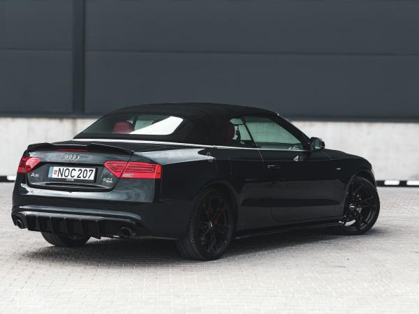 Black Audi A5 2013 in Siauliai, with an engine capacity of 2.00 L and mileage of 123 thousand km for 13599 €, photo 7 on AUTOMOTO.COM.LV
