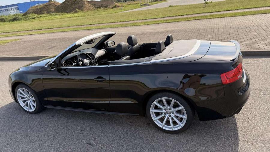 Black Audi A5 2017 in Klaipeda, with an engine capacity of 2.00 L and mileage of 90 thousand km for 16500 €, photo 1 on AUTOMOTO.COM.LV