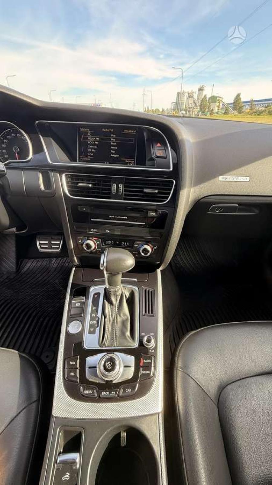 Black Audi A5 2017 in Klaipeda, with an engine capacity of 2.00 L and mileage of 90 thousand km for 16500 €, photo 32 on AUTOMOTO.COM.LV