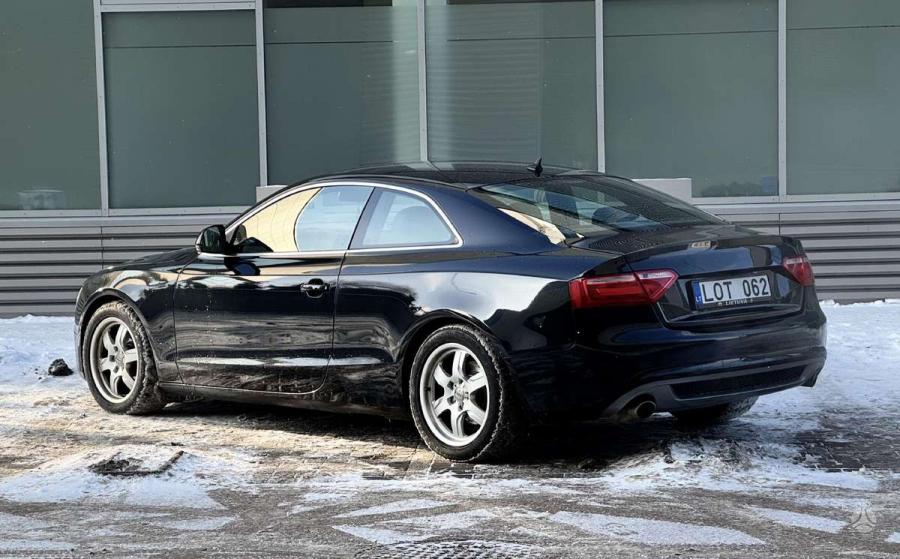 Melns Audi A5 2007 Viļņa, ar dzinēja tilpumu 2.97 L un nobraukumu 340 tūkst. km par 3500 €, foto 4 vietnē AUTOMOTO.COM.LV