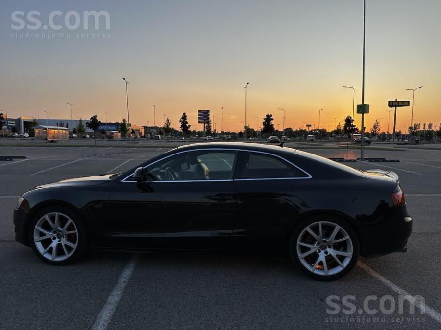 Black Audi A5 2007 in Riga, with an engine capacity of 3.00 L and mileage of 335 thousand km for 6999 €, photo 4 on AUTOMOTO.COM.LV