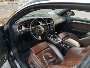 Black Audi A5 2007 in Riga, with an engine capacity of 3.00 L and mileage of 335 thousand km for 6999 €, photo 8 on AUTOMOTO.COM.LV
