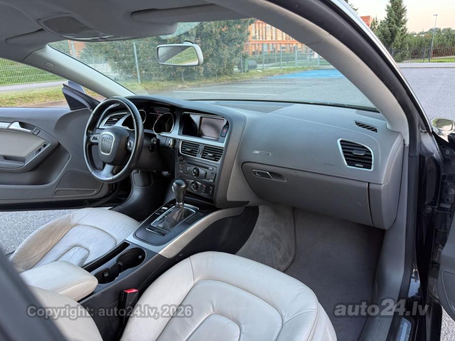 Melns Audi A5 2007 Tallina, ar dzinēja tilpumu 2.70 L un nobraukumu 355 tūkst. km par 3500 €, foto 12 vietnē AUTOMOTO.COM.LV