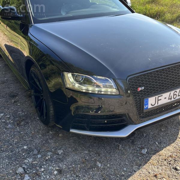 Black Audi A5 2007 in Riga, with an engine capacity of 3.00 L and mileage of 420 thousand km for 6500 €, photo 4 on AUTOMOTO.COM.LV