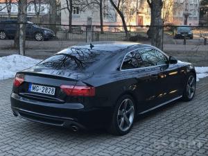 Black Audi A5 2008 in Riga, with an engine capacity of 3.20 L and mileage of 211 thousand km for 8000 €, photo 4 on AUTOMOTO.COM.LV