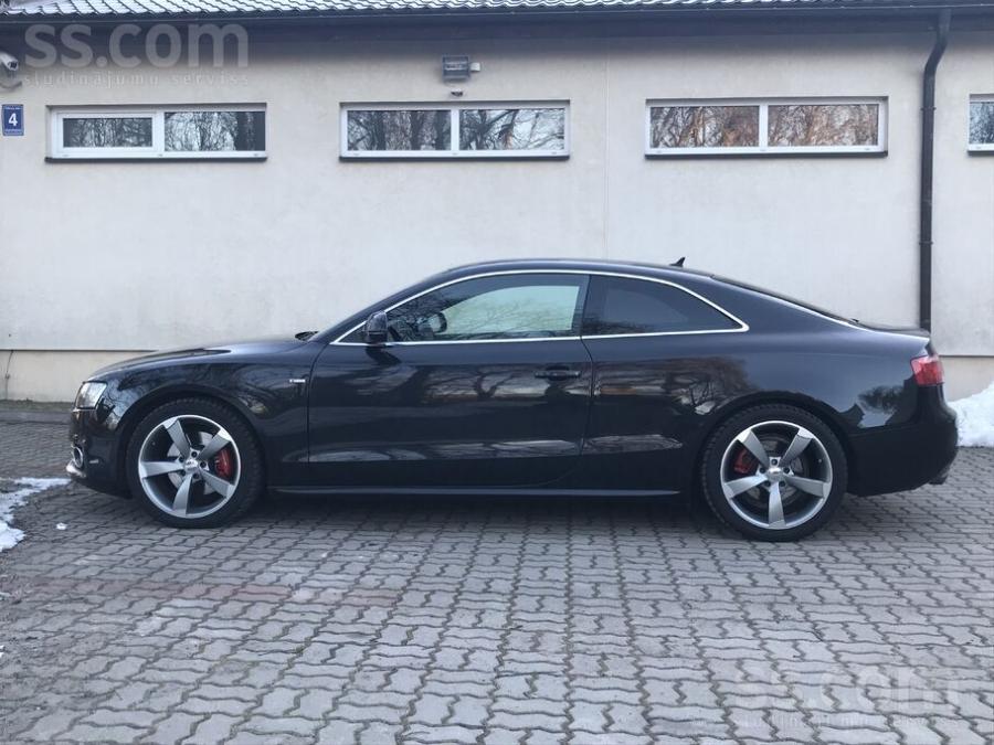 Black Audi A5 2008 in Riga, with an engine capacity of 3.20 L and mileage of 211 thousand km for 8000 €, photo 7 on AUTOMOTO.COM.LV