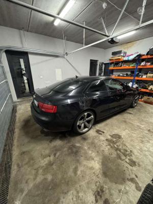 Melns Audi A5 2008 Kauņa, ar dzinēja tilpumu 2.97 L un nobraukumu 251 tūkst. km par 5000 €, foto 3 vietnē AUTOMOTO.COM.LV