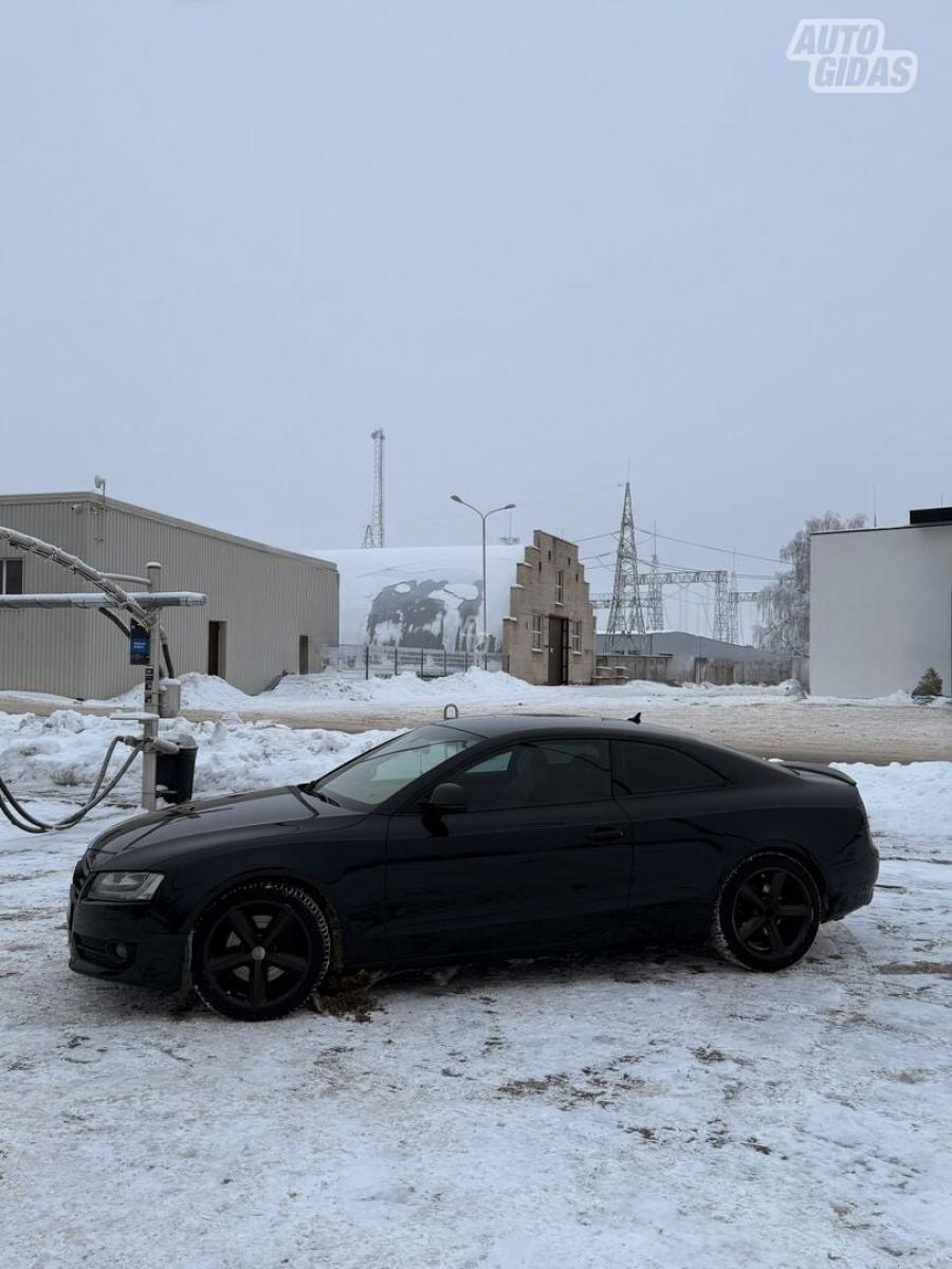 Black Audi A5 2008 in Kelme, with an engine capacity of 2.70 L and mileage of 265 thousand km for 6900 €, photo 7 on AUTOMOTO.COM.LV