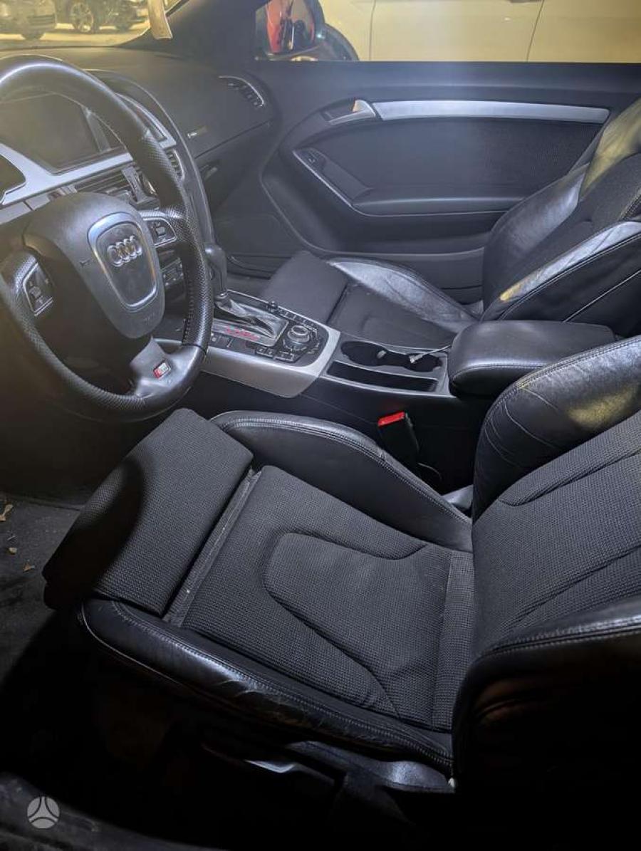 Melns Audi A5 2008 Viļņa, ar dzinēja tilpumu 2.70 L un nobraukumu 224 tūkst. km par 6600 €, foto 11 vietnē AUTOMOTO.COM.LV