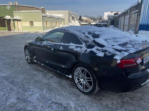 Black Audi A5 2008 in Gargzdai, with an engine capacity of 2.70 L and mileage of 207 thousand km for 2650 €, photo 6 on AUTOMOTO.COM.LV