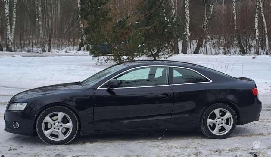 Black Audi A5 2008 in Kaunas, with an engine capacity of 2.70 L and mileage of 348 thousand km for 4300 €, photo 3 on AUTOMOTO.COM.LV