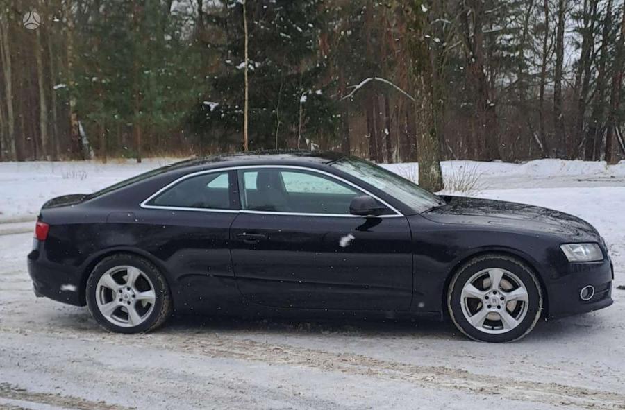 Black Audi A5 2008 in Kaunas, with an engine capacity of 2.70 L and mileage of 348 thousand km for 4300 €, photo 6 on AUTOMOTO.COM.LV