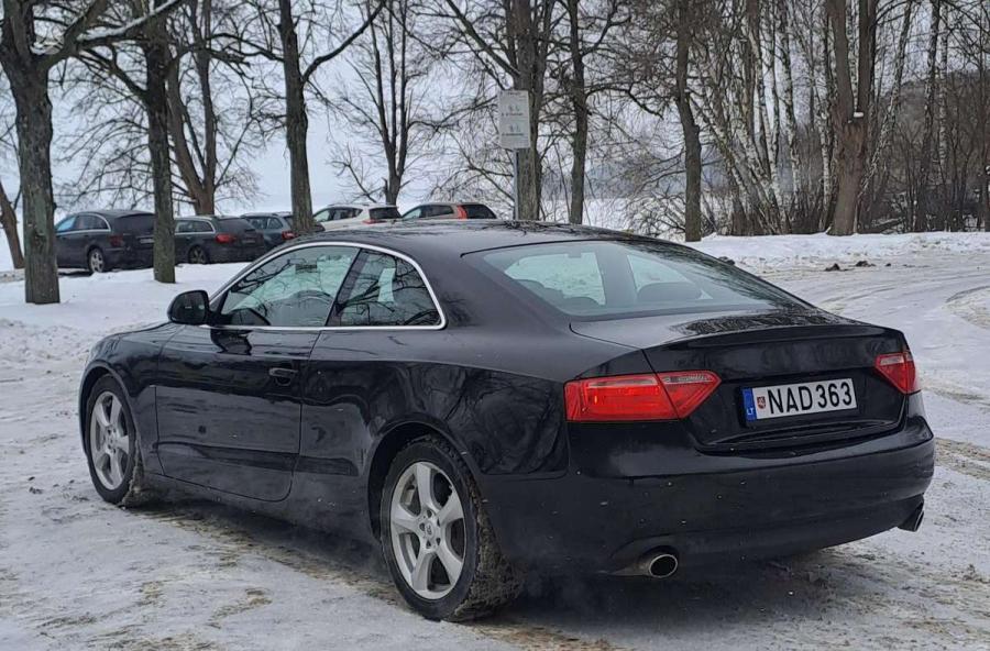 Black Audi A5 2008 in Kaunas, with an engine capacity of 2.70 L and mileage of 348 thousand km for 4300 €, photo 9 on AUTOMOTO.COM.LV