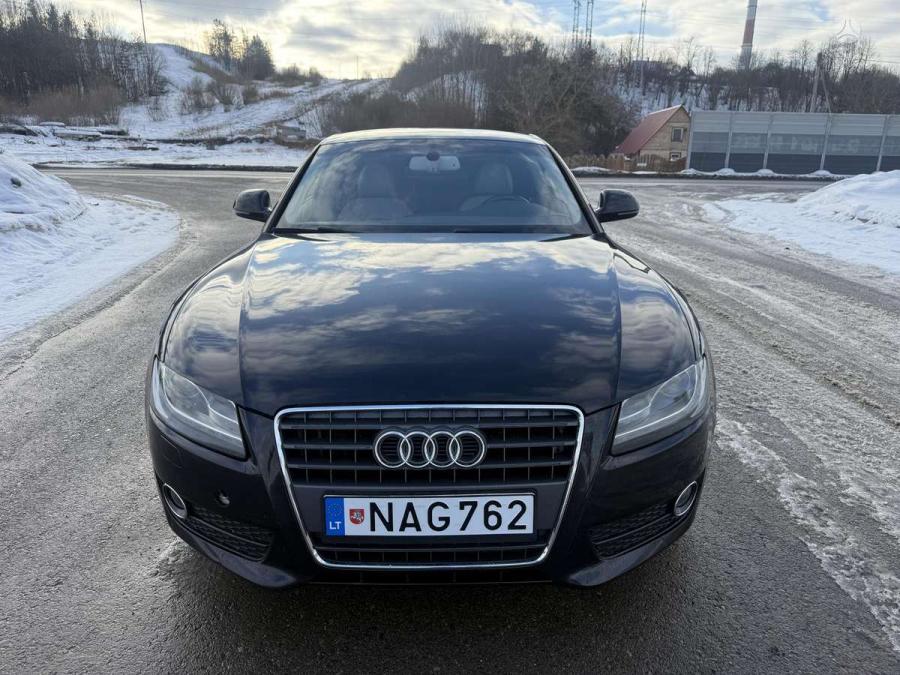 Black Audi A5 2008 in Vilnius, with an engine capacity of 2.70 L and mileage of 292 thousand km for 5200 €, photo 2 on AUTOMOTO.COM.LV