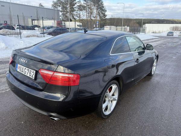 Black Audi A5 2008 in Vilnius, with an engine capacity of 2.70 L and mileage of 292 thousand km for 5200 €, photo 6 on AUTOMOTO.COM.LV
