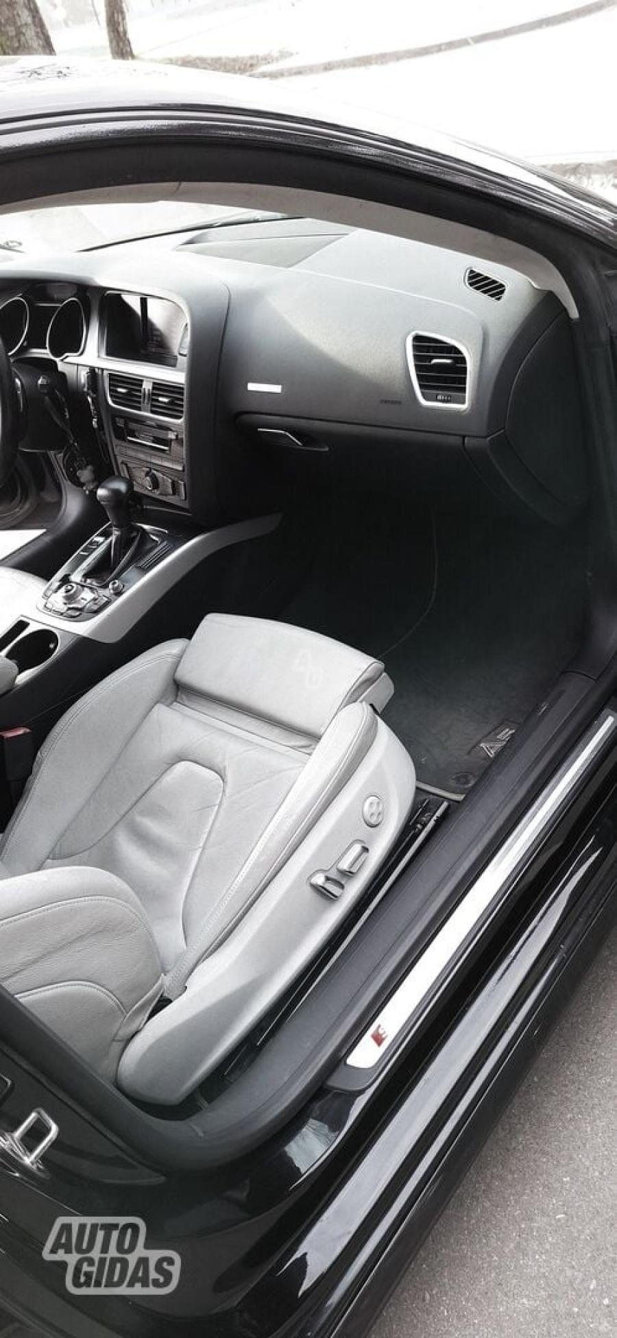 Black Audi A5 2008 in Kaunas, with an engine capacity of 2.70 L and mileage of 354 thousand km for 4999 €, photo 21 on AUTOMOTO.COM.LV