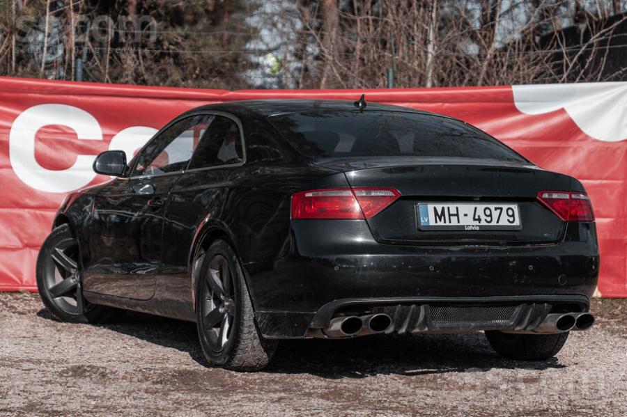 Black Audi A5 2008 in Riga, with an engine capacity of 2.70 L and mileage of 269 thousand km for 5650 €, photo 5 on AUTOMOTO.COM.LV