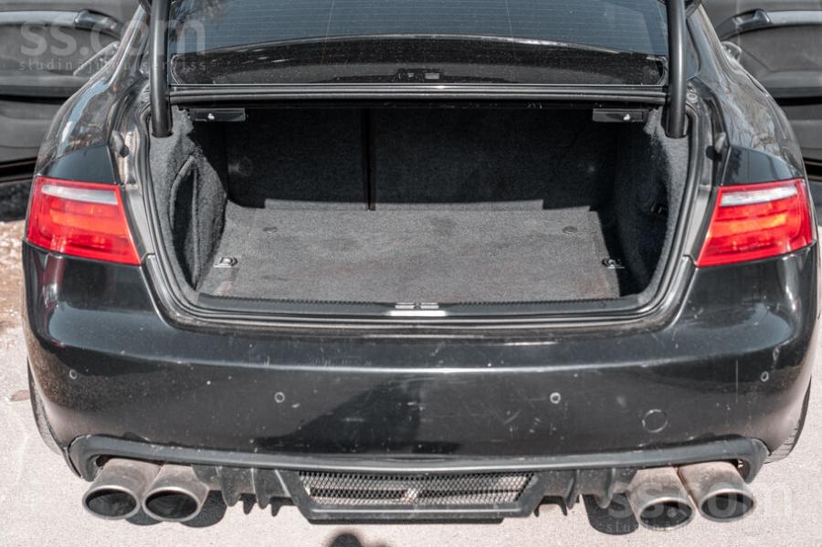 Black Audi A5 2008 in Riga, with an engine capacity of 2.70 L and mileage of 269 thousand km for 5650 €, photo 17 on AUTOMOTO.COM.LV
