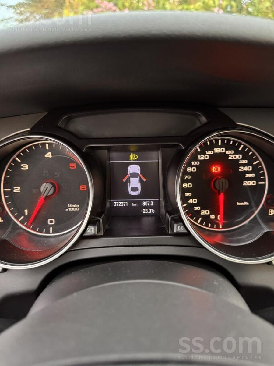 Black Audi A5 2008 in Riga, with an engine capacity of 3.00 L and mileage of 372 thousand km for 4200 €, photo 15 on AUTOMOTO.COM.LV