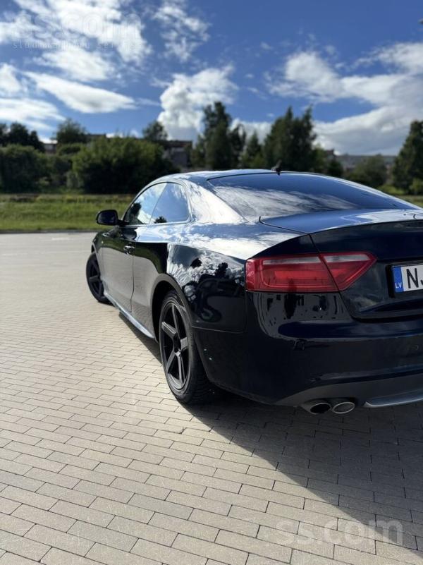 Black Audi A5 2008 in Rezekne, with an engine capacity of 3.00 L and mileage of 320 thousand km for 6999 €, photo 4 on AUTOMOTO.COM.LV