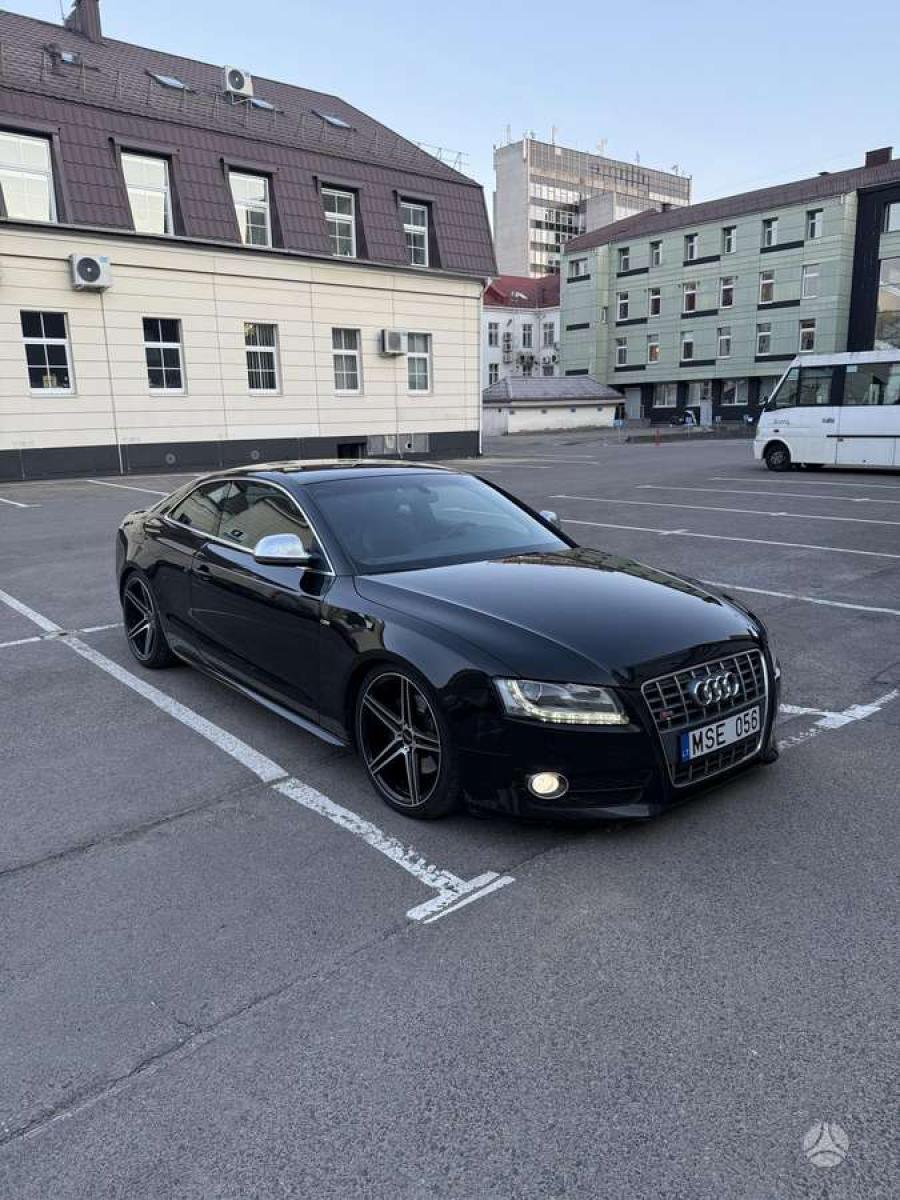 Black Audi A5 2008 in Vilnius, with an engine capacity of 2.70 L and mileage of 231 thousand km for 6300 €, photo 1 on AUTOMOTO.COM.LV