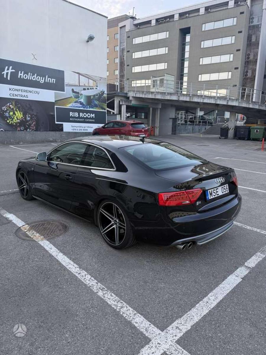 Black Audi A5 2008 in Vilnius, with an engine capacity of 2.70 L and mileage of 231 thousand km for 6300 €, photo 5 on AUTOMOTO.COM.LV
