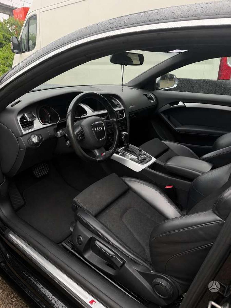 Black Audi A5 2008 in Vilnius, with an engine capacity of 2.70 L and mileage of 231 thousand km for 6300 €, photo 7 on AUTOMOTO.COM.LV