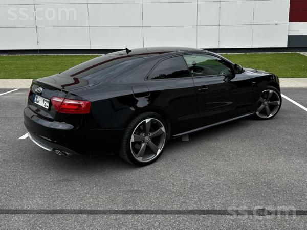 Black Audi A5 2008 in Riga, with an engine capacity of 3.00 L and mileage of 322 thousand km for 6500 €, photo 4 on AUTOMOTO.COM.LV