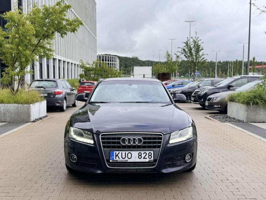Melns Audi A5 2008 Viļņa, ar dzinēja tilpumu 2.70 L un nobraukumu 290 tūkst. km par 3350 €, foto 1 vietnē AUTOMOTO.COM.LV