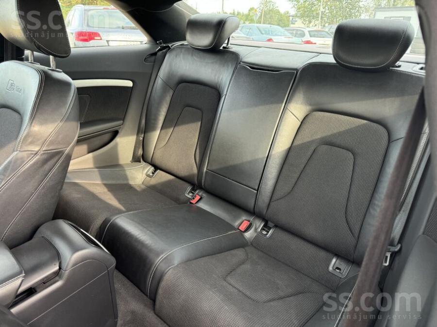 Melns Audi A5 2008 Valmiera, ar dzinēja tilpumu 2.00 L un nobraukumu 180 tūkst. km par 5490 €, foto 17 vietnē AUTOMOTO.COM.LV