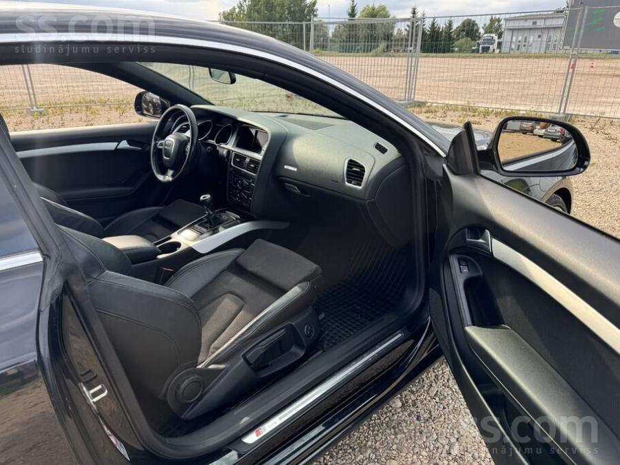 Melns Audi A5 2008 Valmiera, ar dzinēja tilpumu 2.00 L un nobraukumu 180 tūkst. km par 5490 €, foto 18 vietnē AUTOMOTO.COM.LV